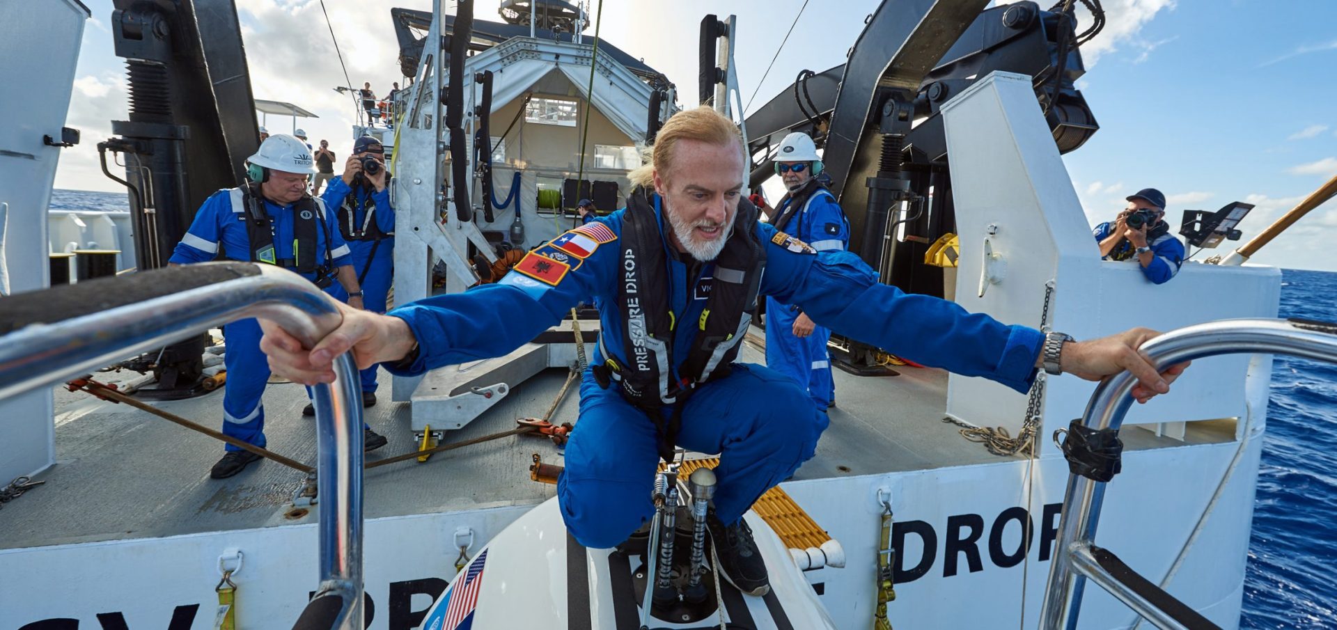 Deepest submarine dive reveals plastic debris at the ocean floor ...