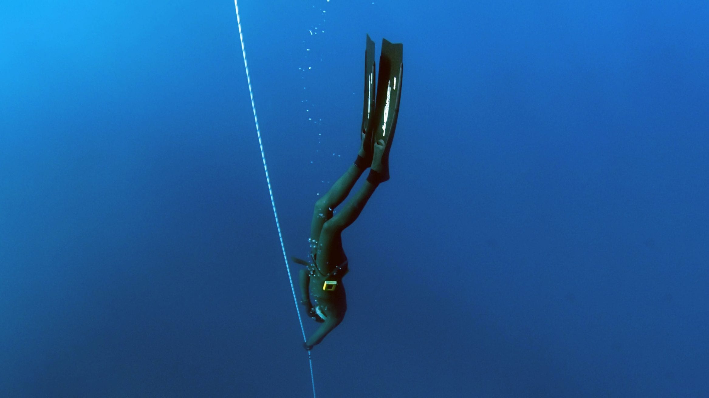 Diving 52m to the HMS Perseus submarine wreck on a single breath ...