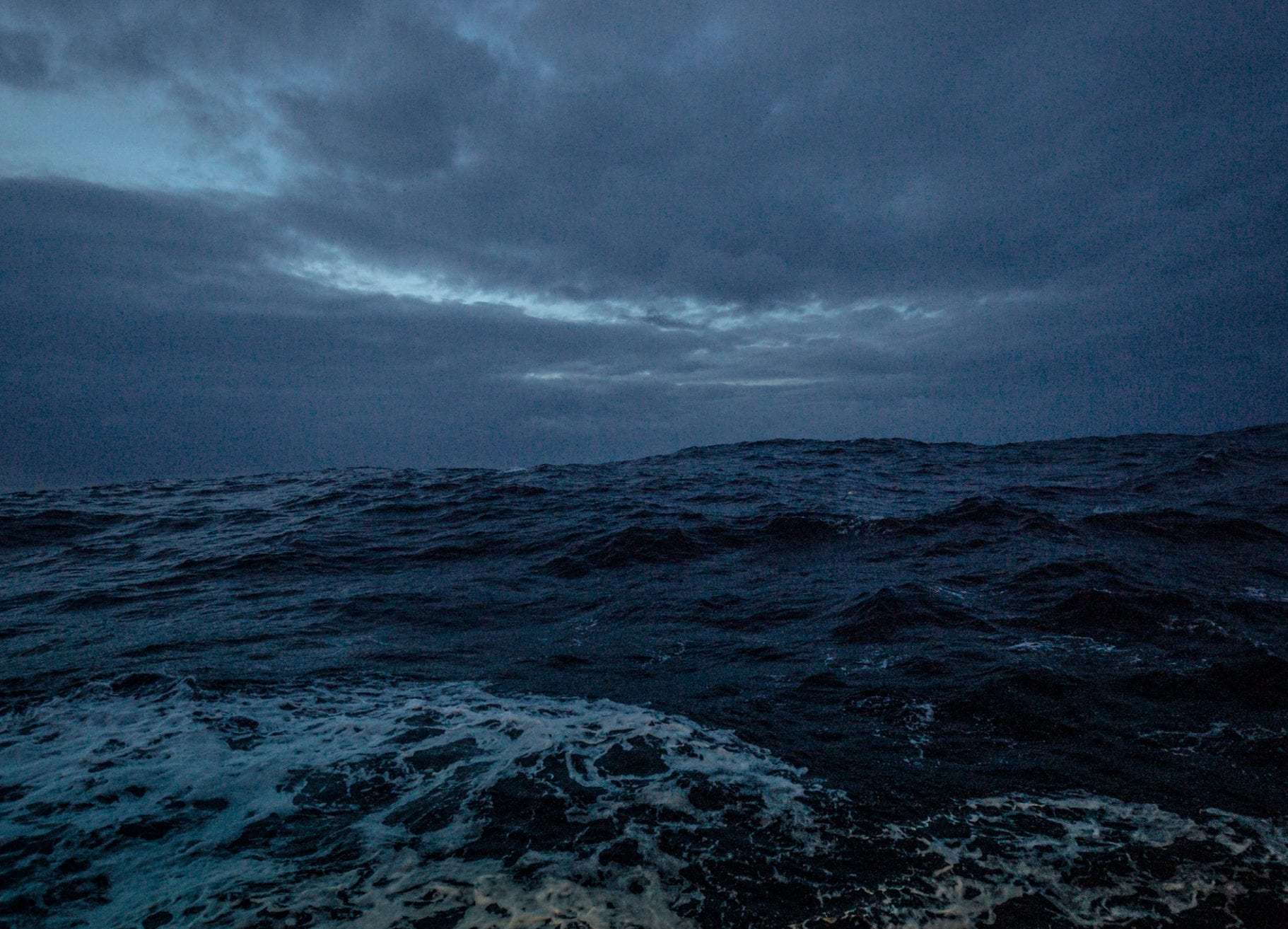 Into the dark: Studying the effects of light pollution on Arctic marine ...