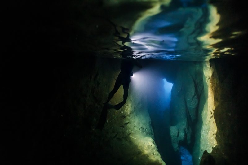 Freediving in caves: An interview with Jesper Stechmann - Oceanographic
