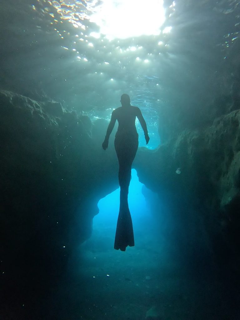 Freediving in caves: An interview with Jesper Stechmann - Oceanographic