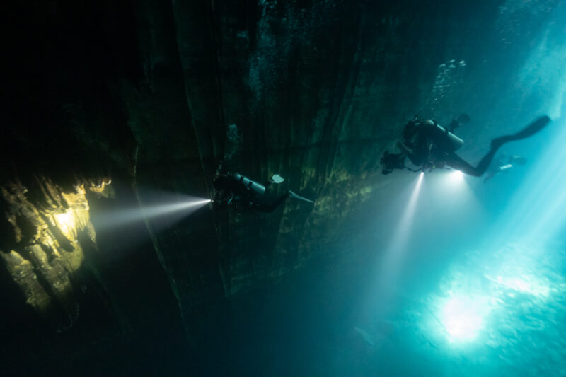 The ring of cenotes