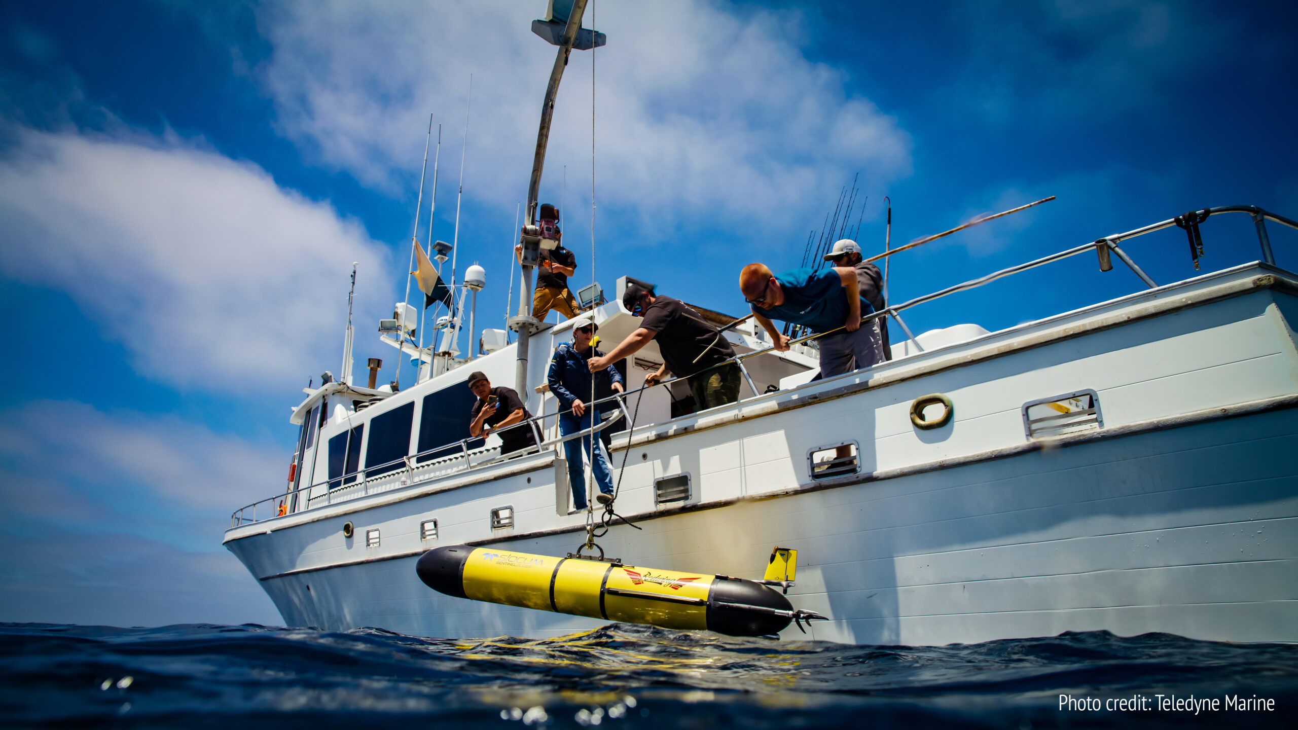 Robot submarine embarks on world first mission around the globe ...