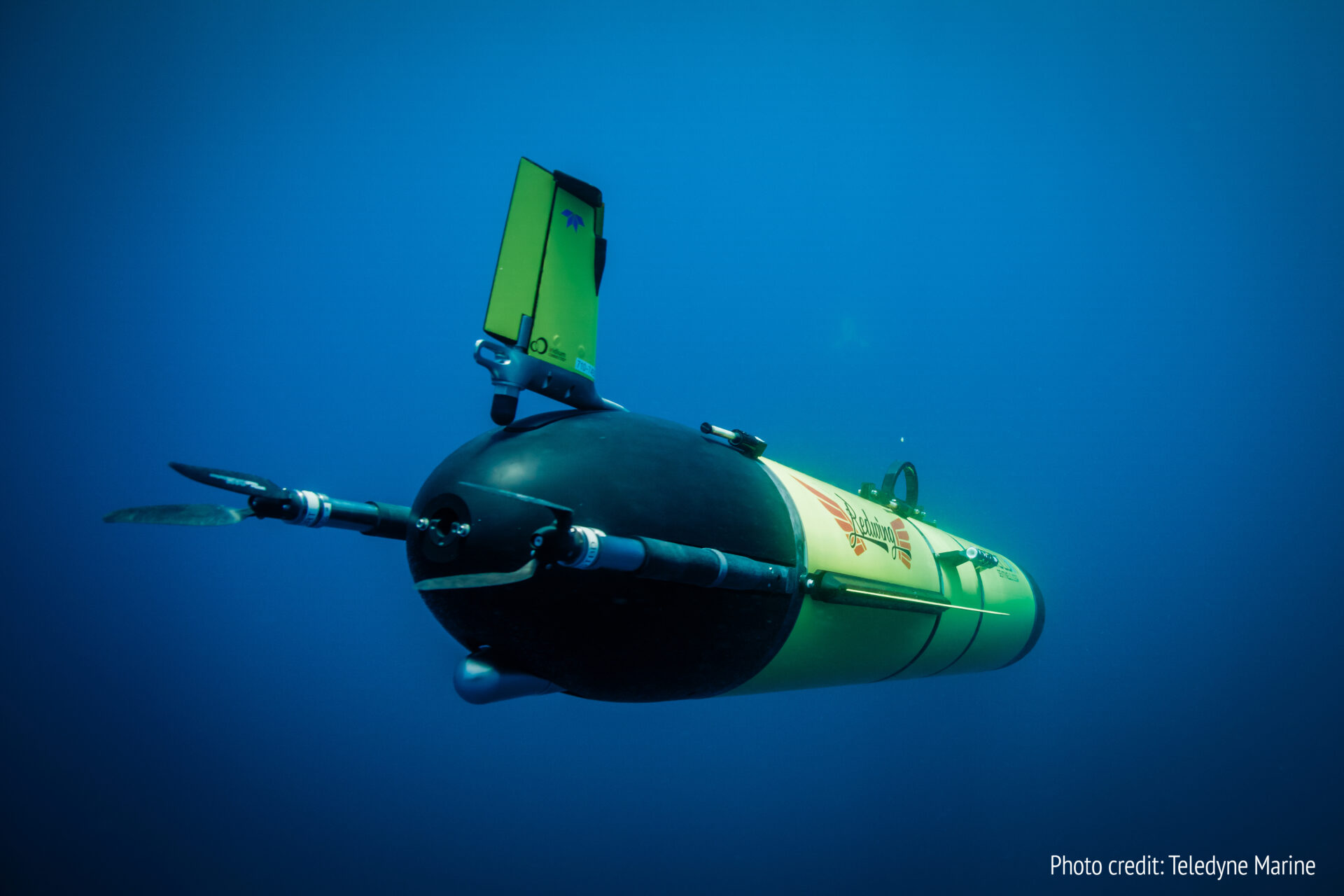 Robot submarine embarks on world first mission around the globe ...